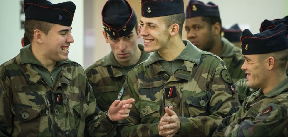 Le bonnet de police dans l’armée de Terre de 1891 à nos jours - L ...